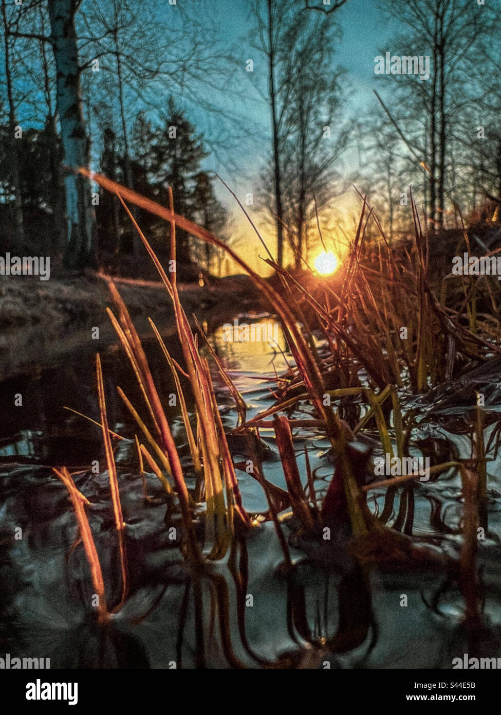 Sundown colours hi-res stock photography and images - Alamy