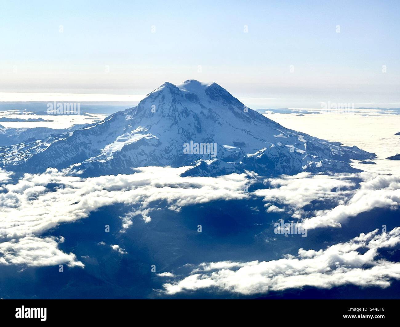 Mount rainer hi-res stock photography and images - Alamy