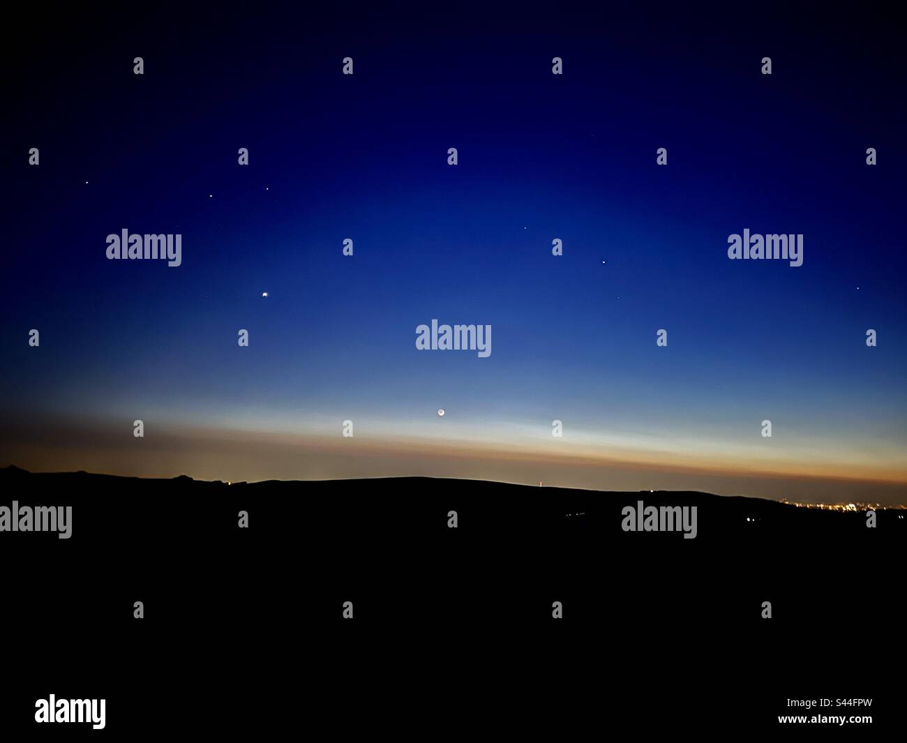 Stars night sky city hi-res stock photography and images - Alamy