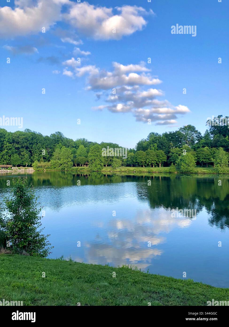 Clouds sky reflection hi-res stock photography and images - Alamy