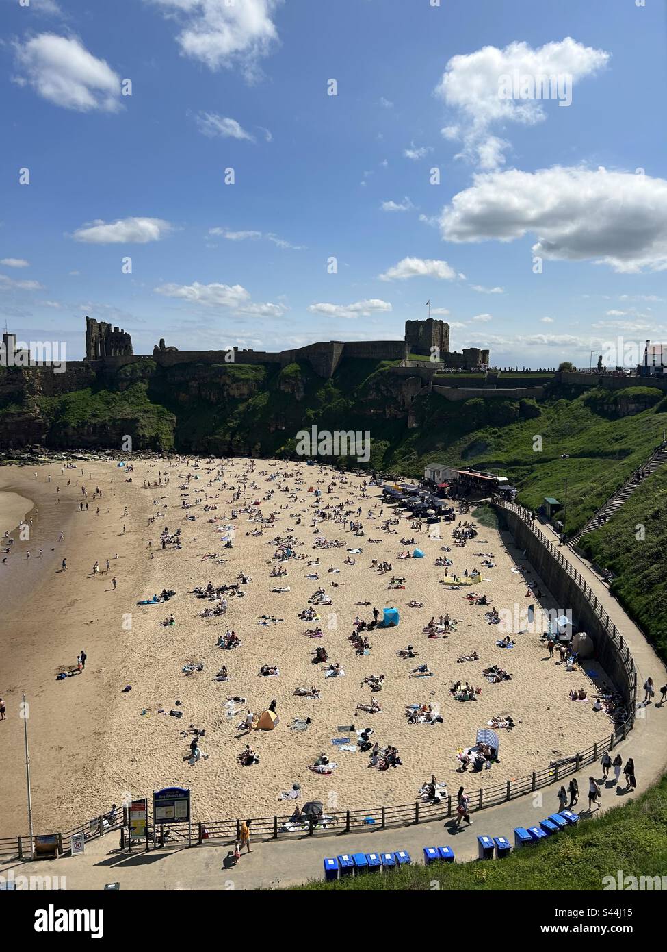 Tynemouth beach hi-res stock photography and images - Alamy