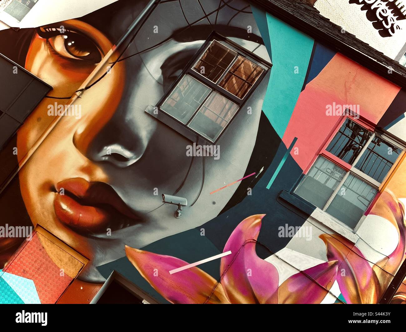 City vibes hi-res stock photography and images - Alamy