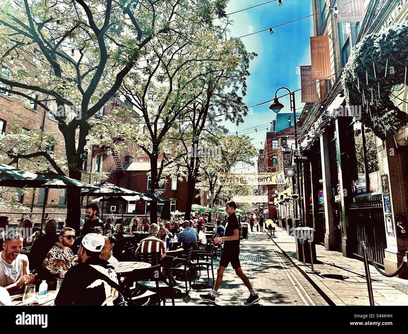 Street vibes hi-res stock photography and images - Alamy