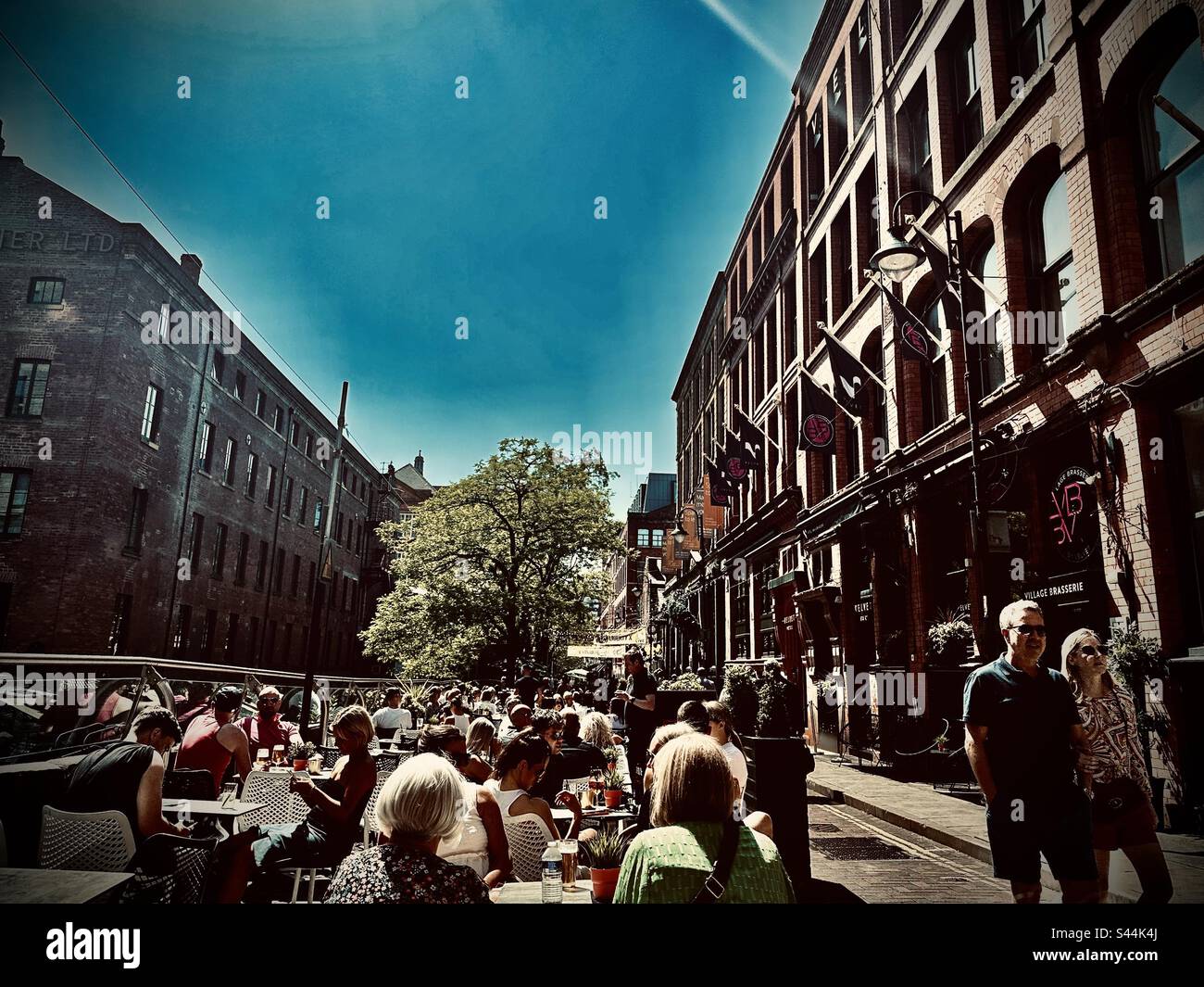 Vibrant vibes hi-res stock photography and images - Alamy