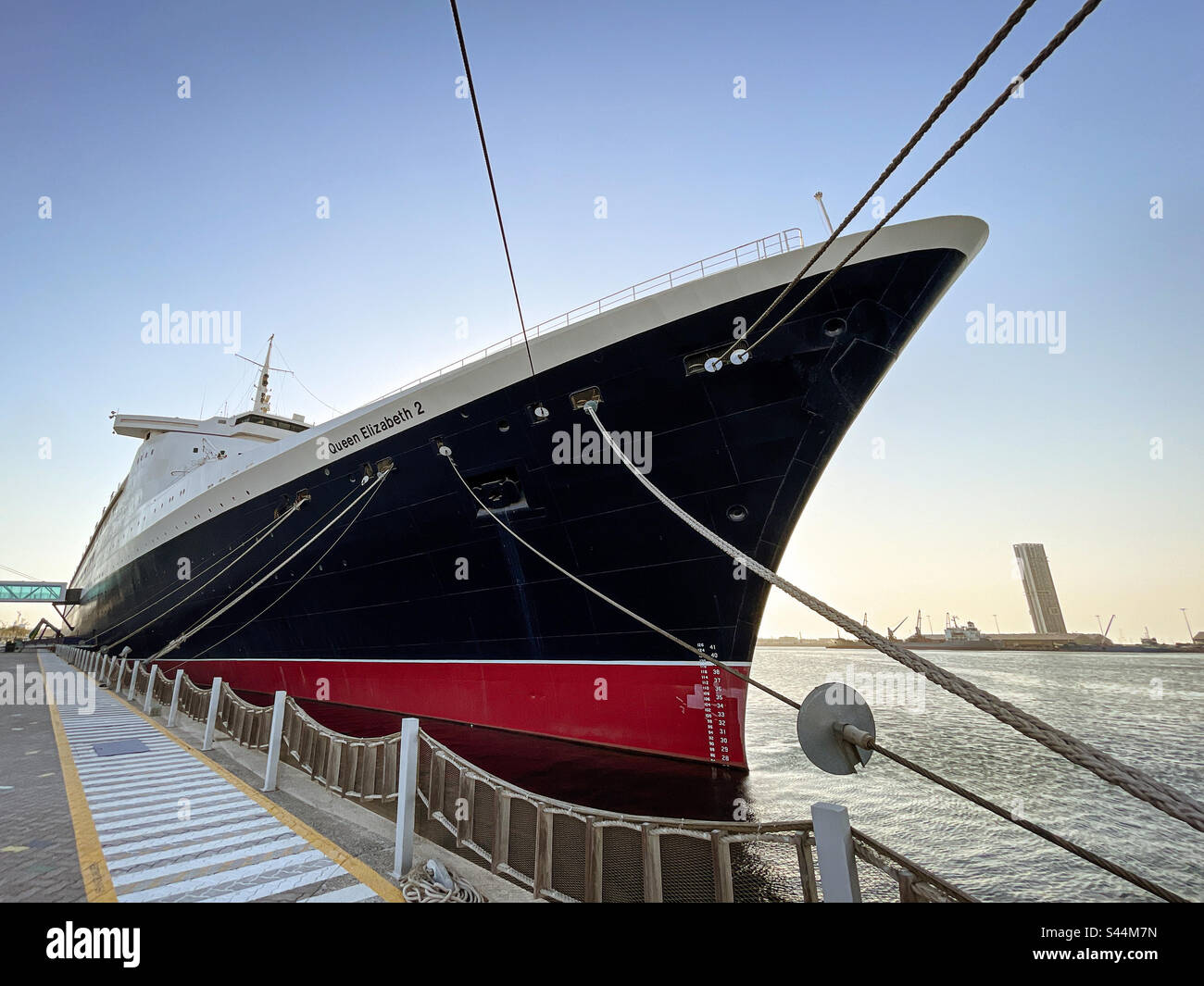 Bow of the QEII floating hotel at sunset, Dubai Marina, UAE Stock Photo - Alamy