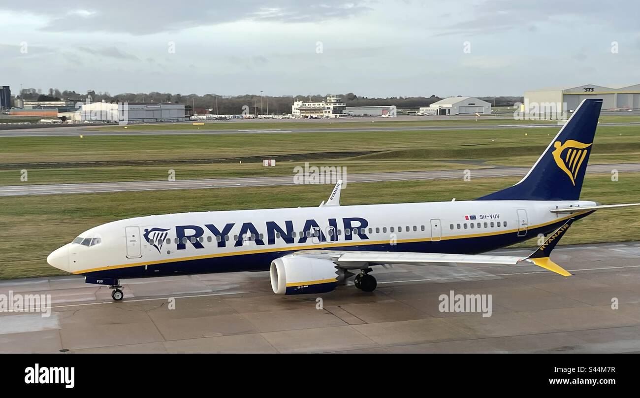Ryanair, Boeing 737MAX Stock Photo - Alamy