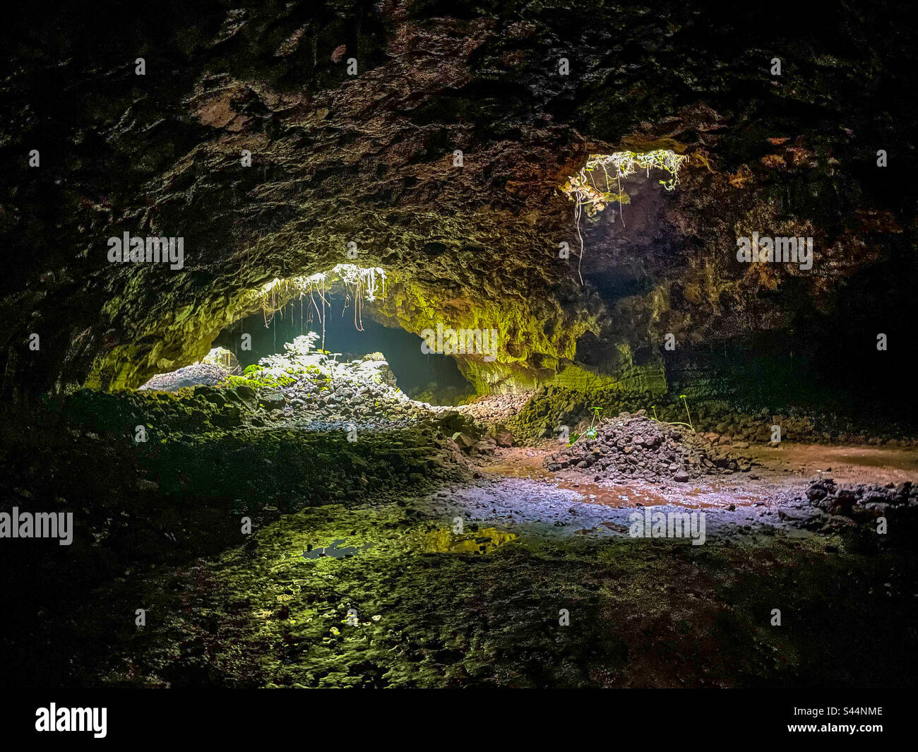 Lava caves hi-res stock photography and images - Alamy