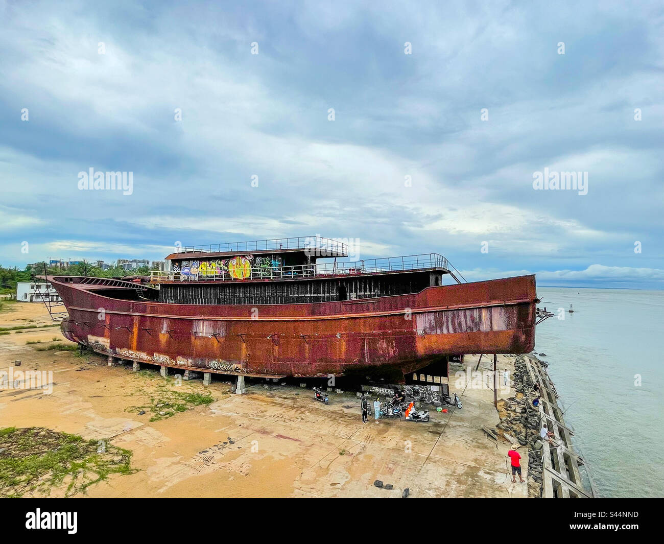 Retired boat hi-res stock photography and images - Alamy