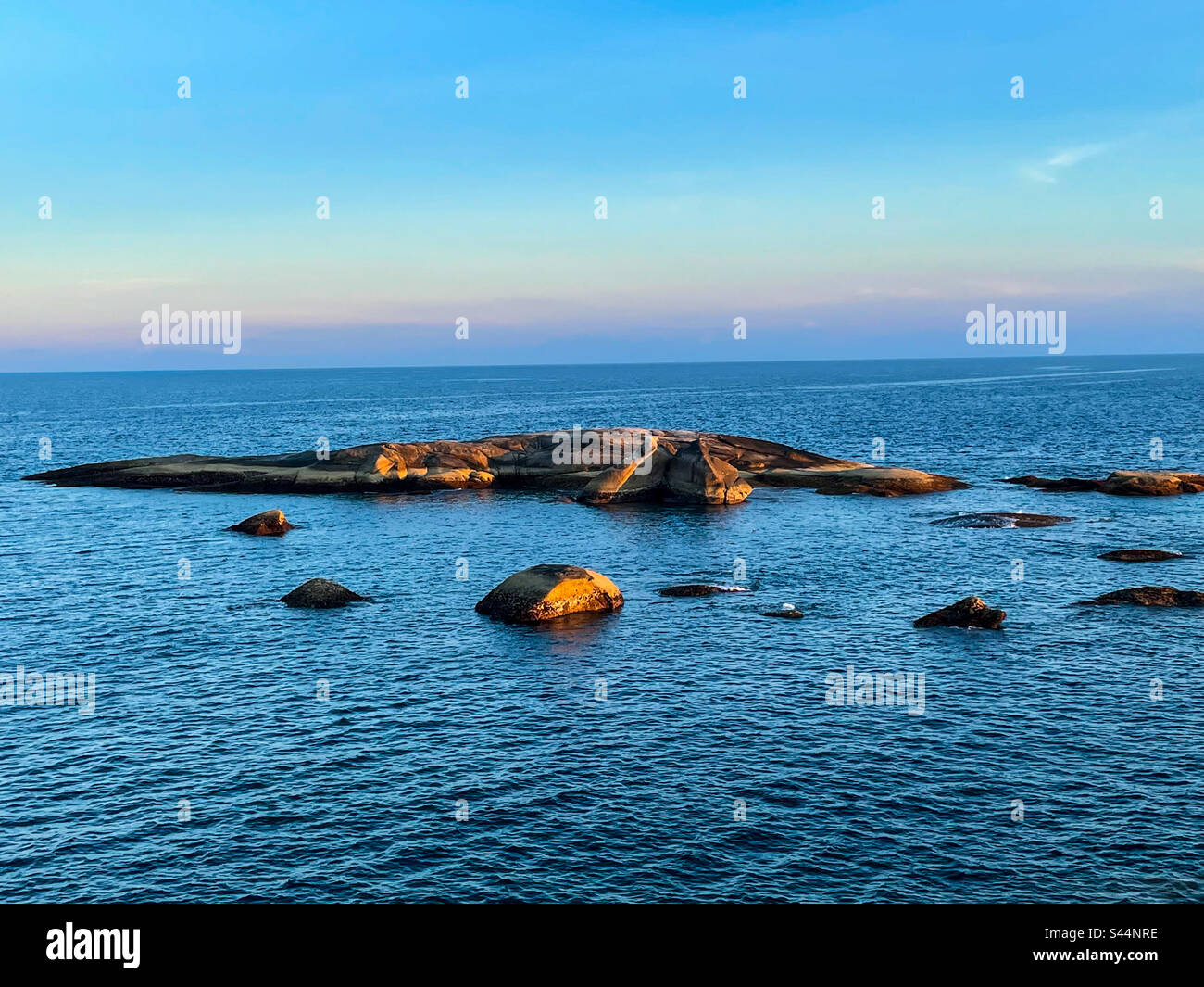 Beautiful calm sea sunset hi-res stock photography and images - Alamy