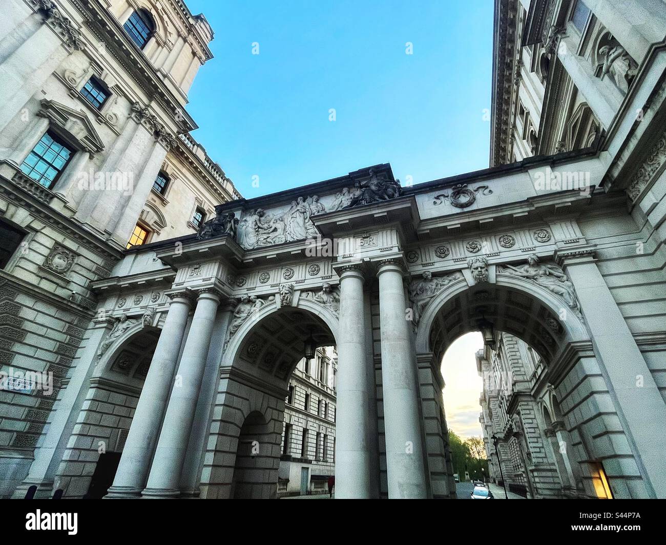 Arch over king charles street hi-res stock photography and images - Alamy