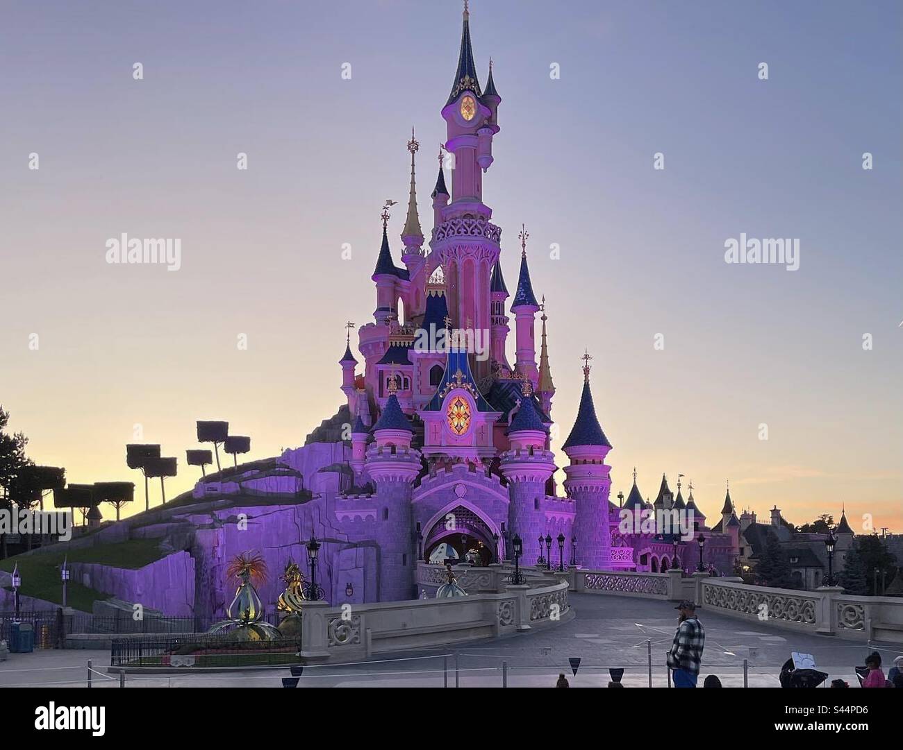 Waiting for 30th anniversary of Disneyland Paris Stock Photo - Alamy