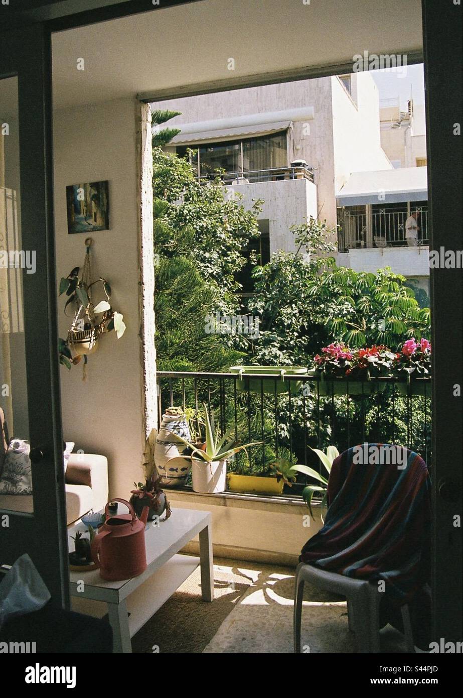 Working from a balcony hi-res stock photography and images - Alamy