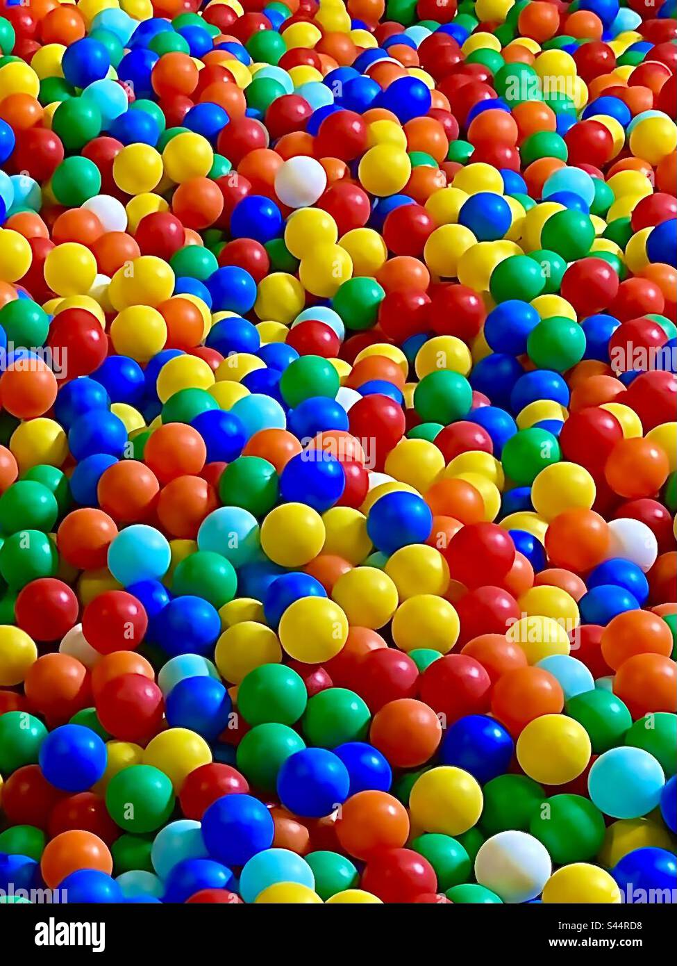 Ball pit hi-res stock photography and images - Alamy