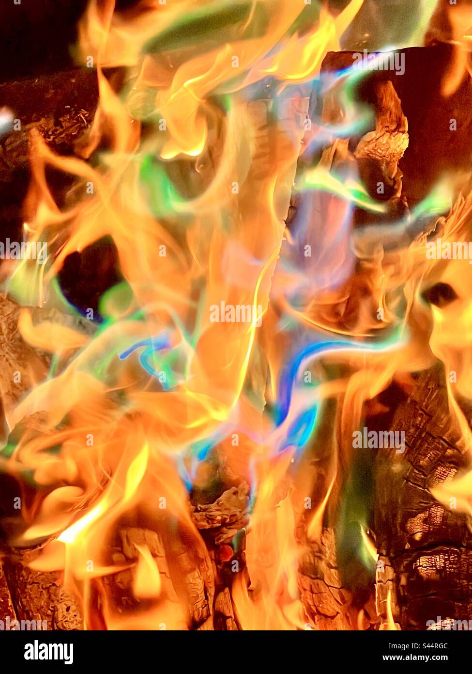 Colorful campfire hi-res stock photography and images - Alamy