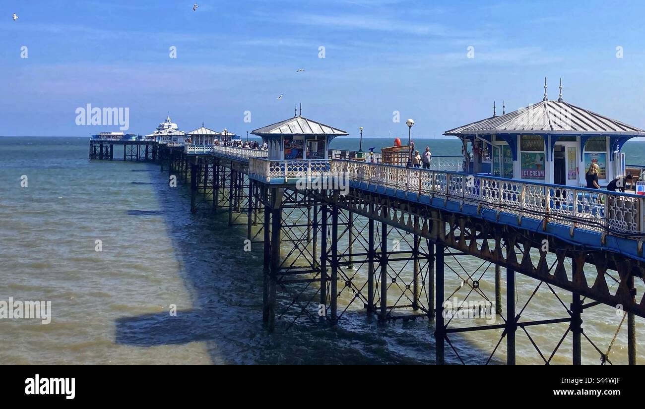 Llandudno pier looking out to sea Stock Photo - Alamy