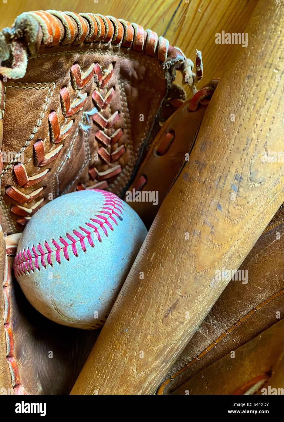 Baseball, bat, and glove Stock Photo - Alamy