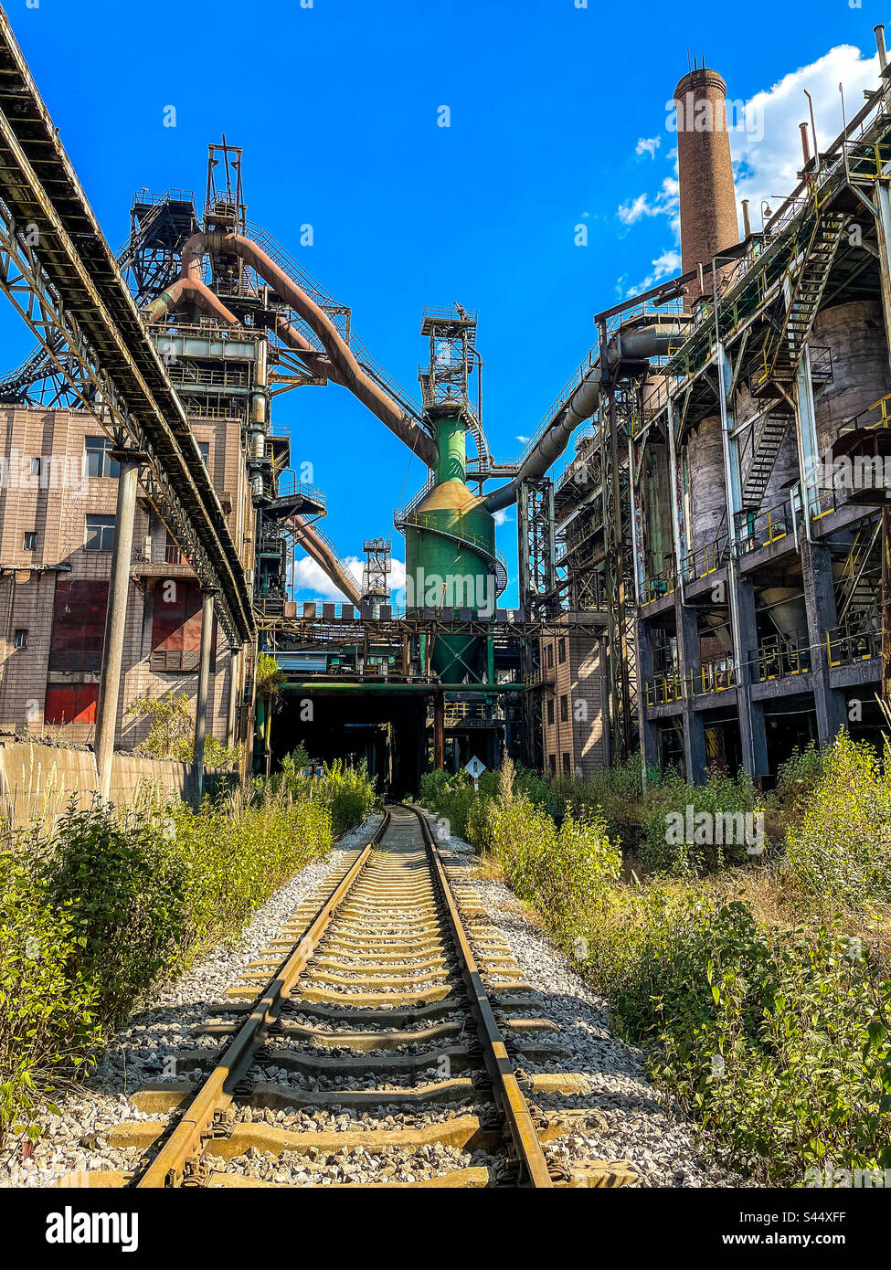 Abandoned power plant Stock Photo - Alamy