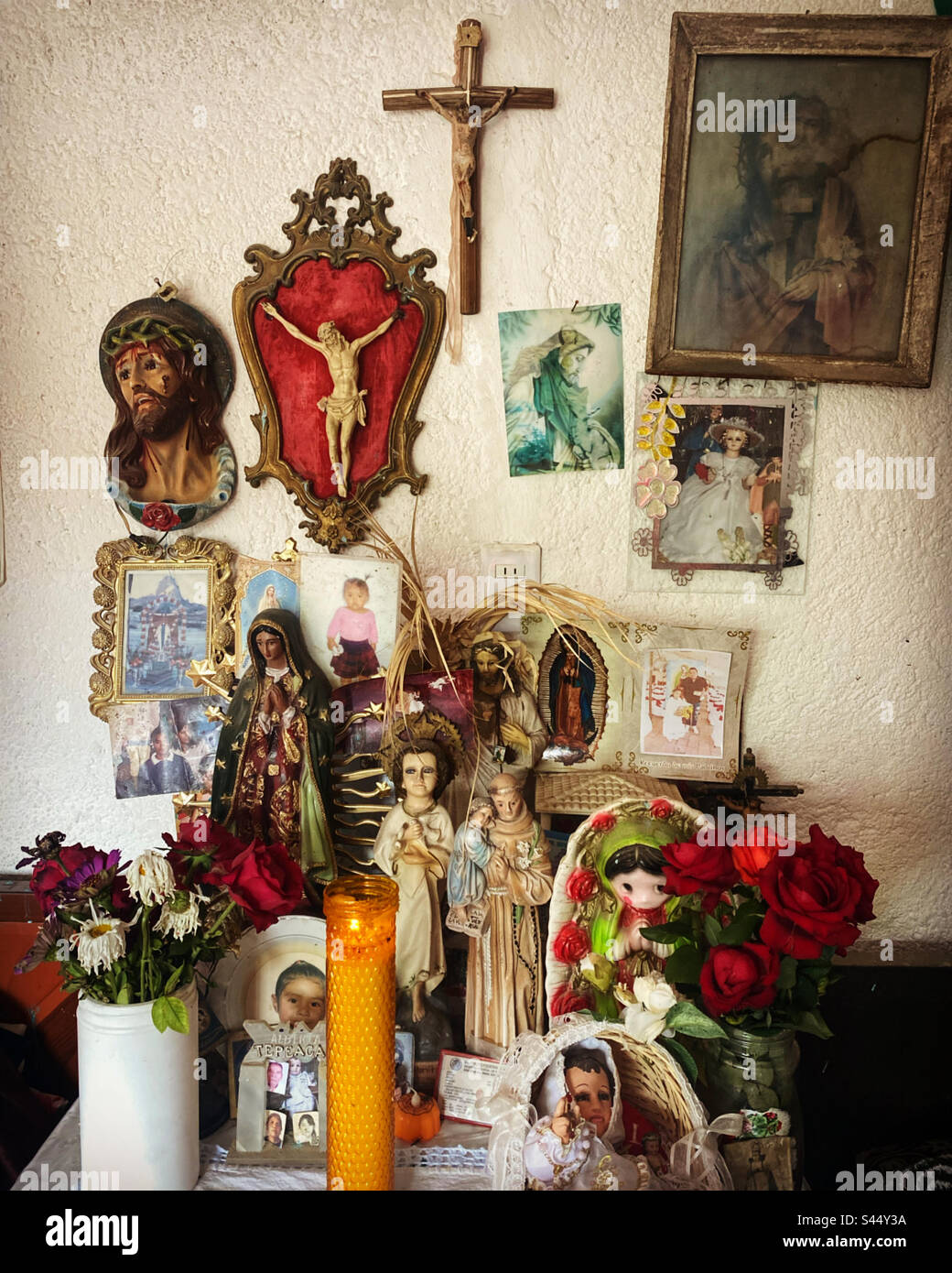 Images of Jesus Christ, the Virgin Mary and saints decorate the Capilla ...