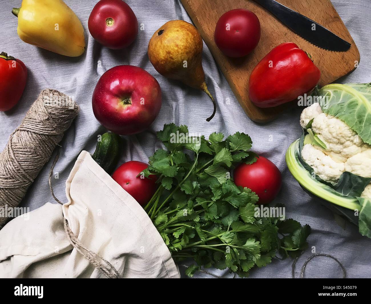 Overheard view hi-res stock photography and images - Alamy