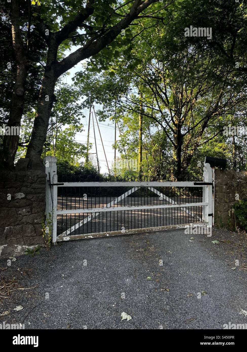 Gateway to farm hi-res stock photography and images - Alamy