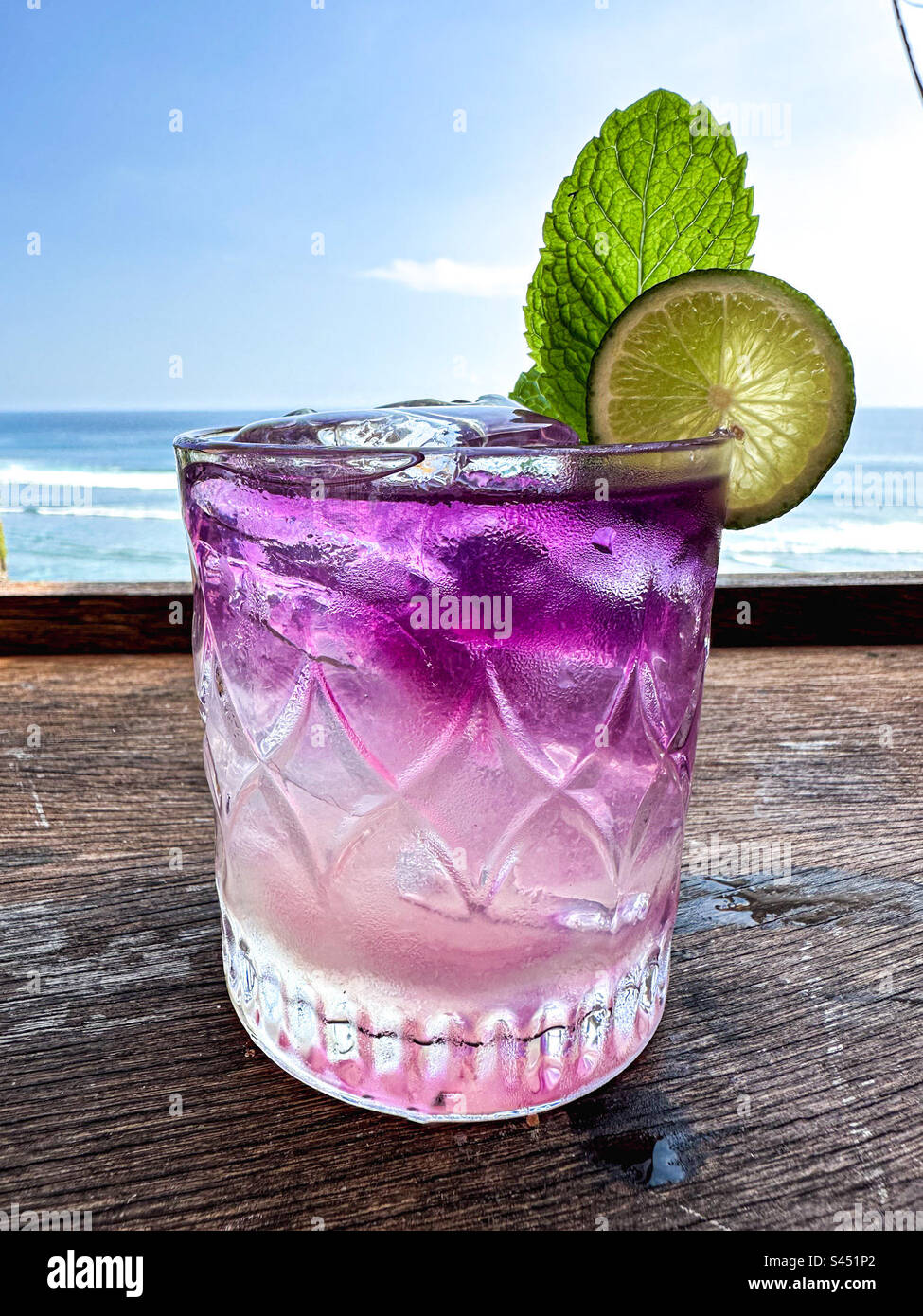 Cold drink hi-res stock photography and images - Alamy
