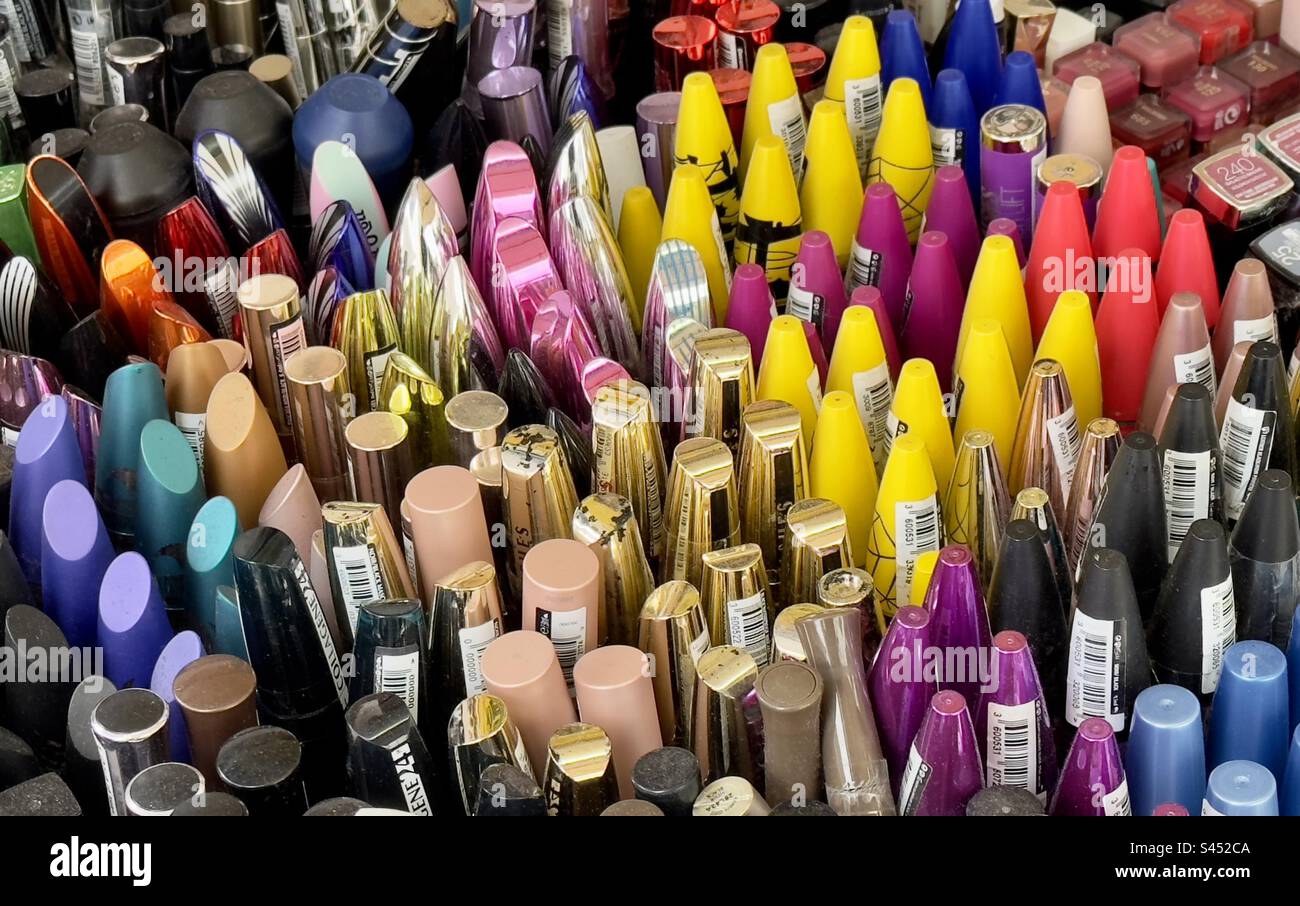 Cosmetics market hi-res stock photography and images - Alamy