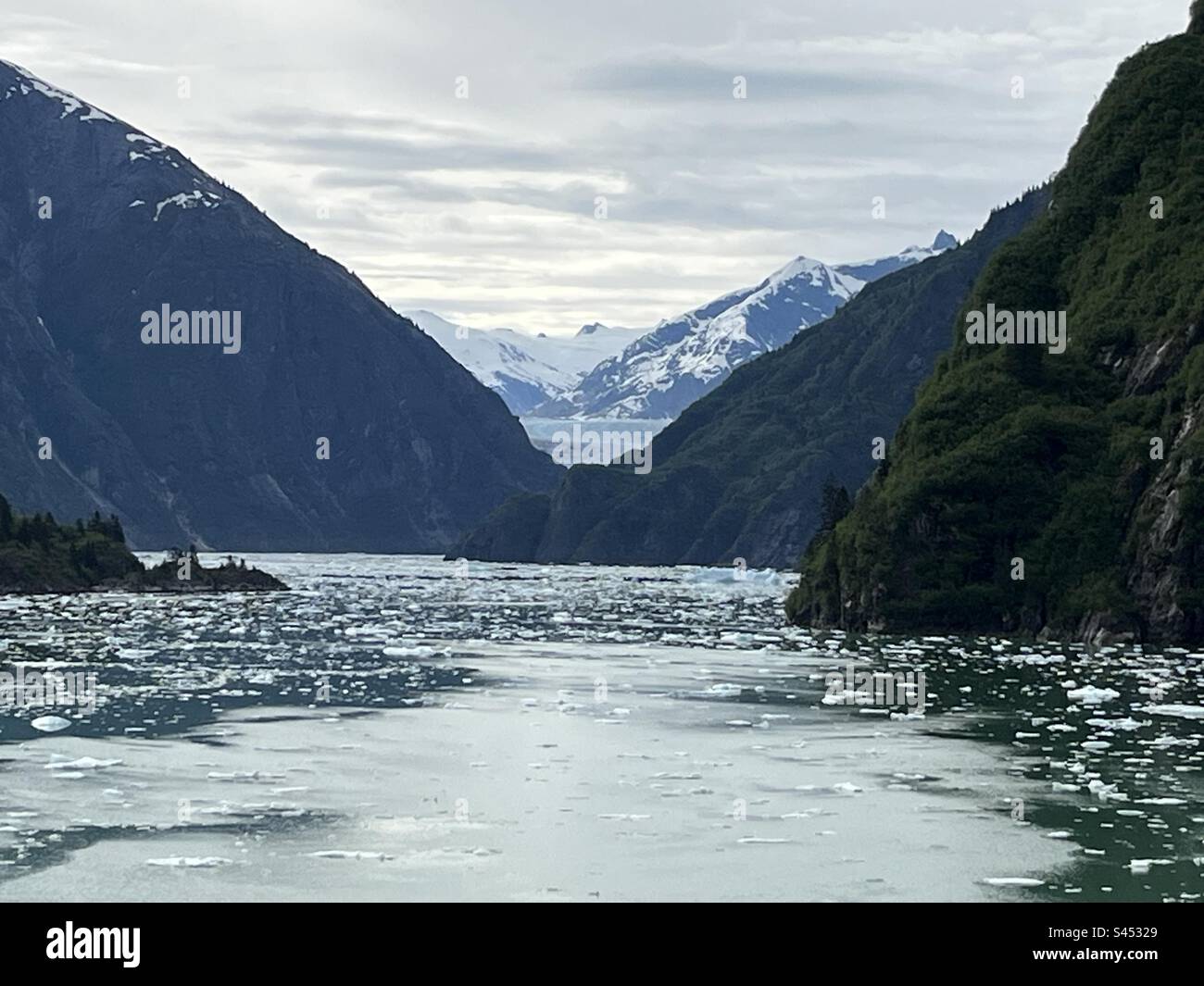 Beautiful alaskan landscape hi-res stock photography and images - Alamy