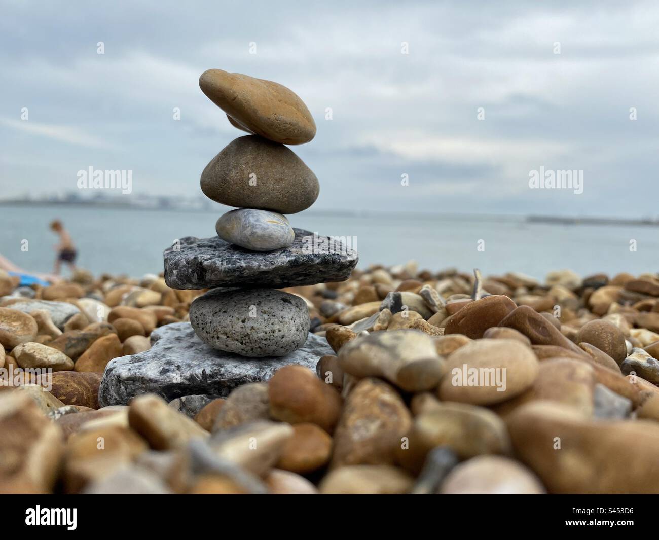 Rock tower of stacking rocks hi-res stock photography and images - Alamy