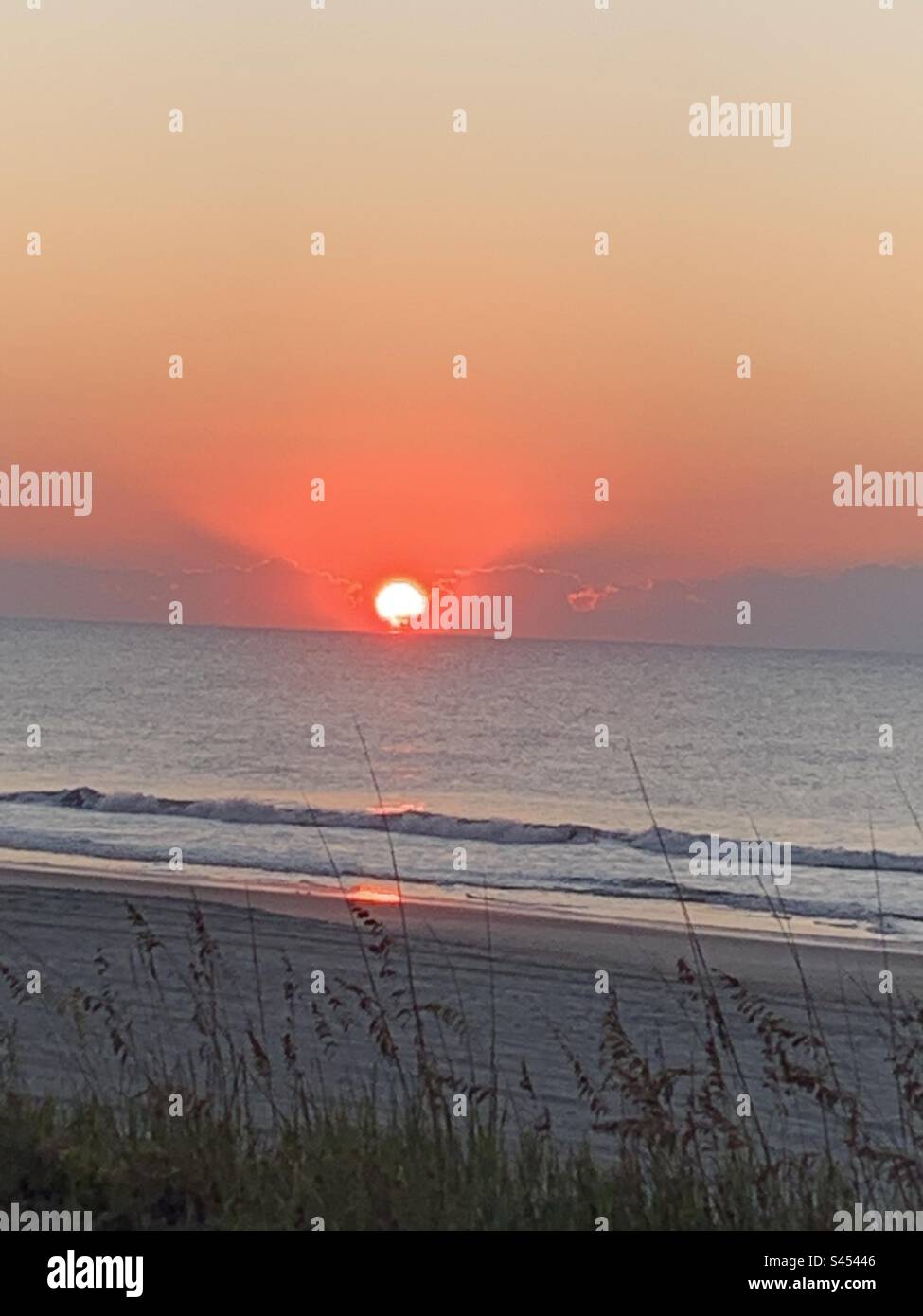 Beautiful myrtle beach sunrise hi-res stock photography and images - Alamy