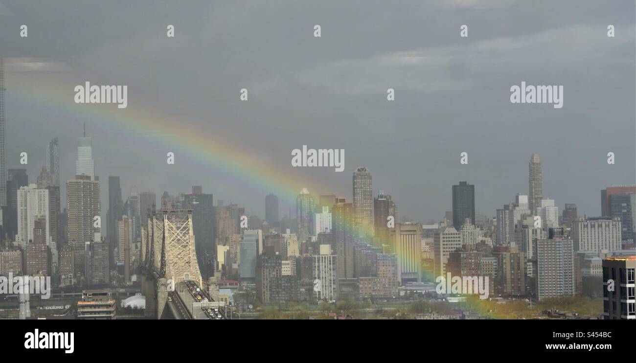 City with rainbow hi-res stock photography and images - Alamy