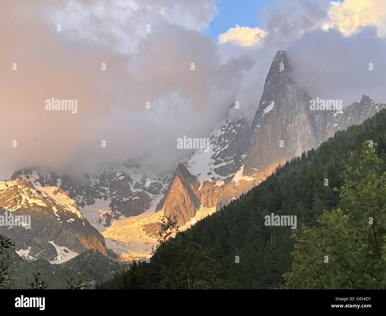 Petit drus hi-res stock photography and images - Alamy