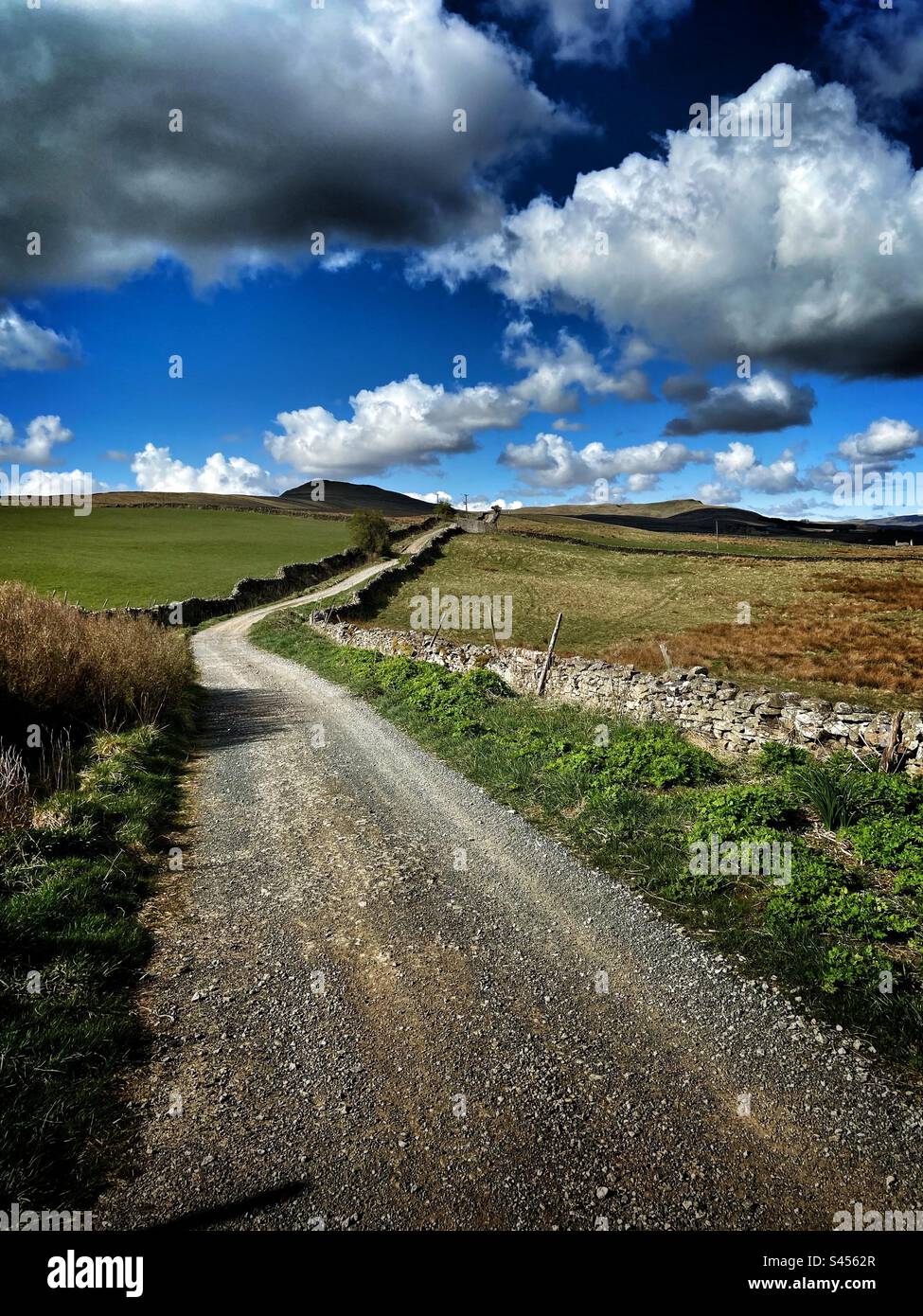 Yorkshire dales scenery hi-res stock photography and images - Alamy