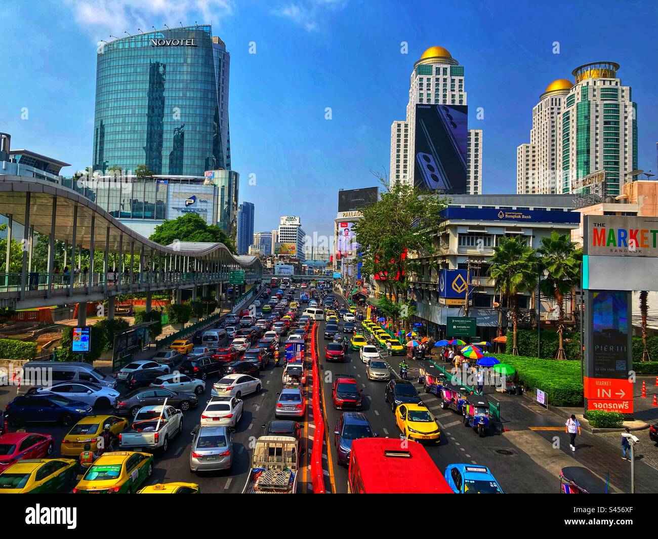 Traffic on Ratchadamri Road in Bangkok Thailand Stock Photo - Alamy
