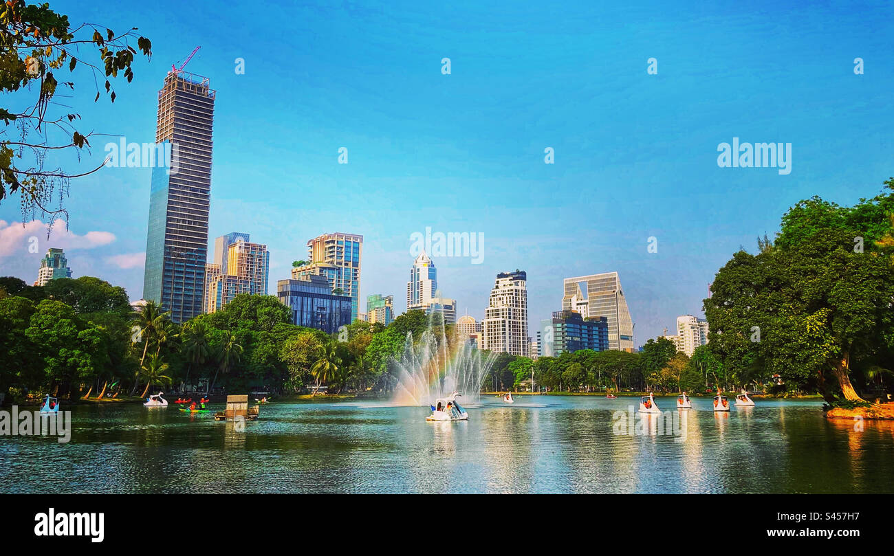 Lumpini park lake fountain in Bangkok Thailand Stock Photo - Alamy