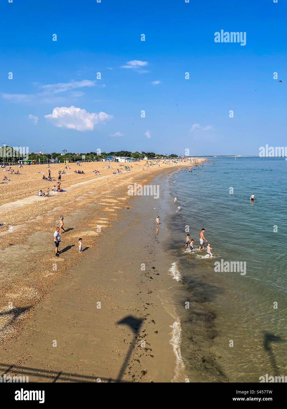 Portsmouth beach summer hi-res stock photography and images - Alamy