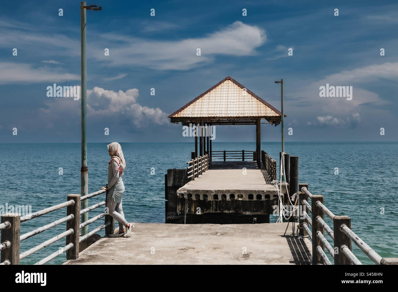 Broken jetty hi-res stock photography and images - Alamy
