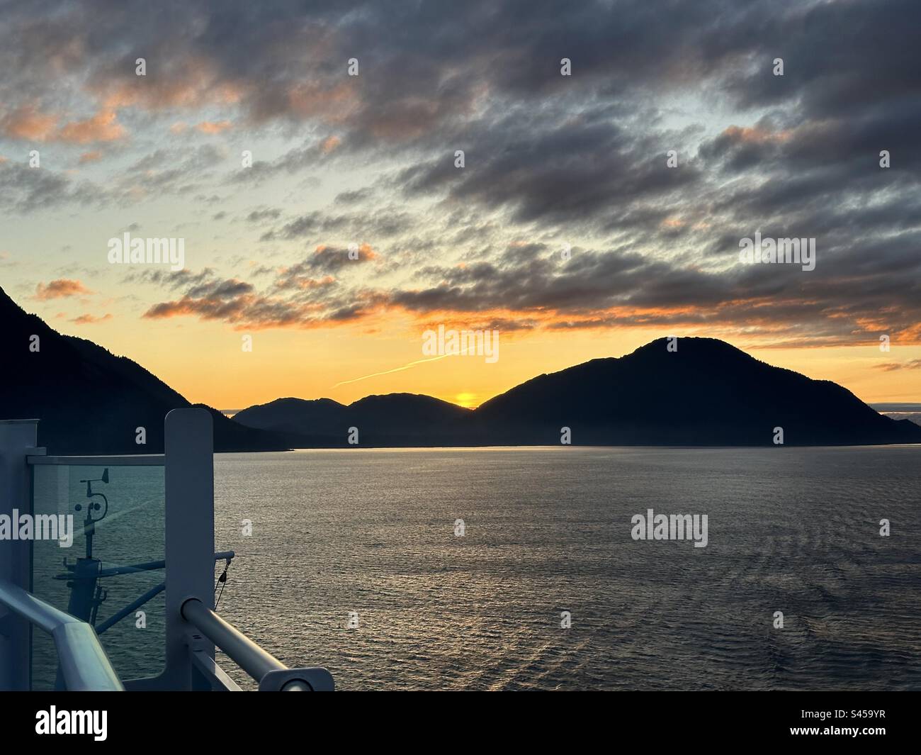 Alaska sunset sky hi-res stock photography and images - Alamy