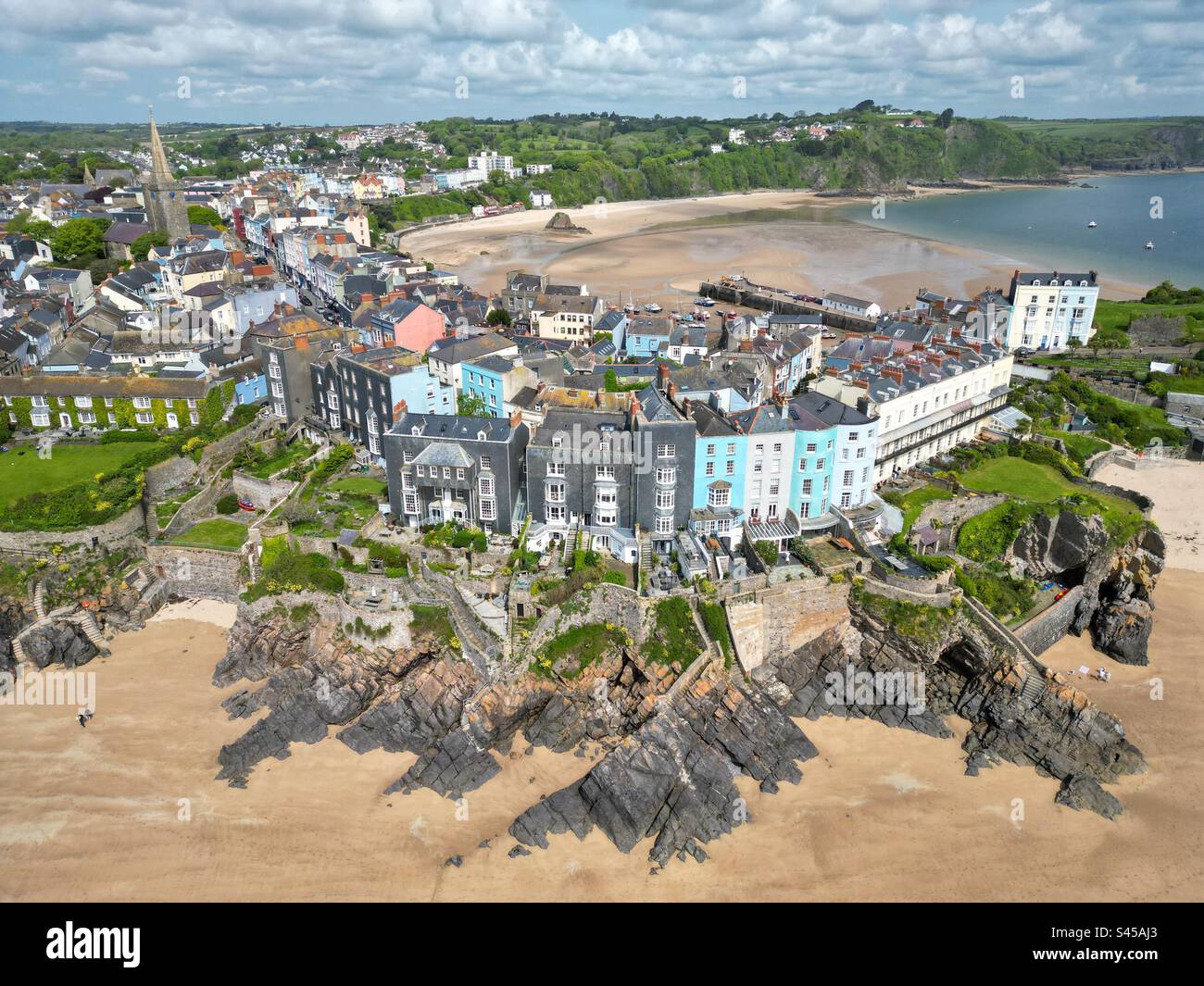 Tenby seaside town hi-res stock photography and images - Alamy