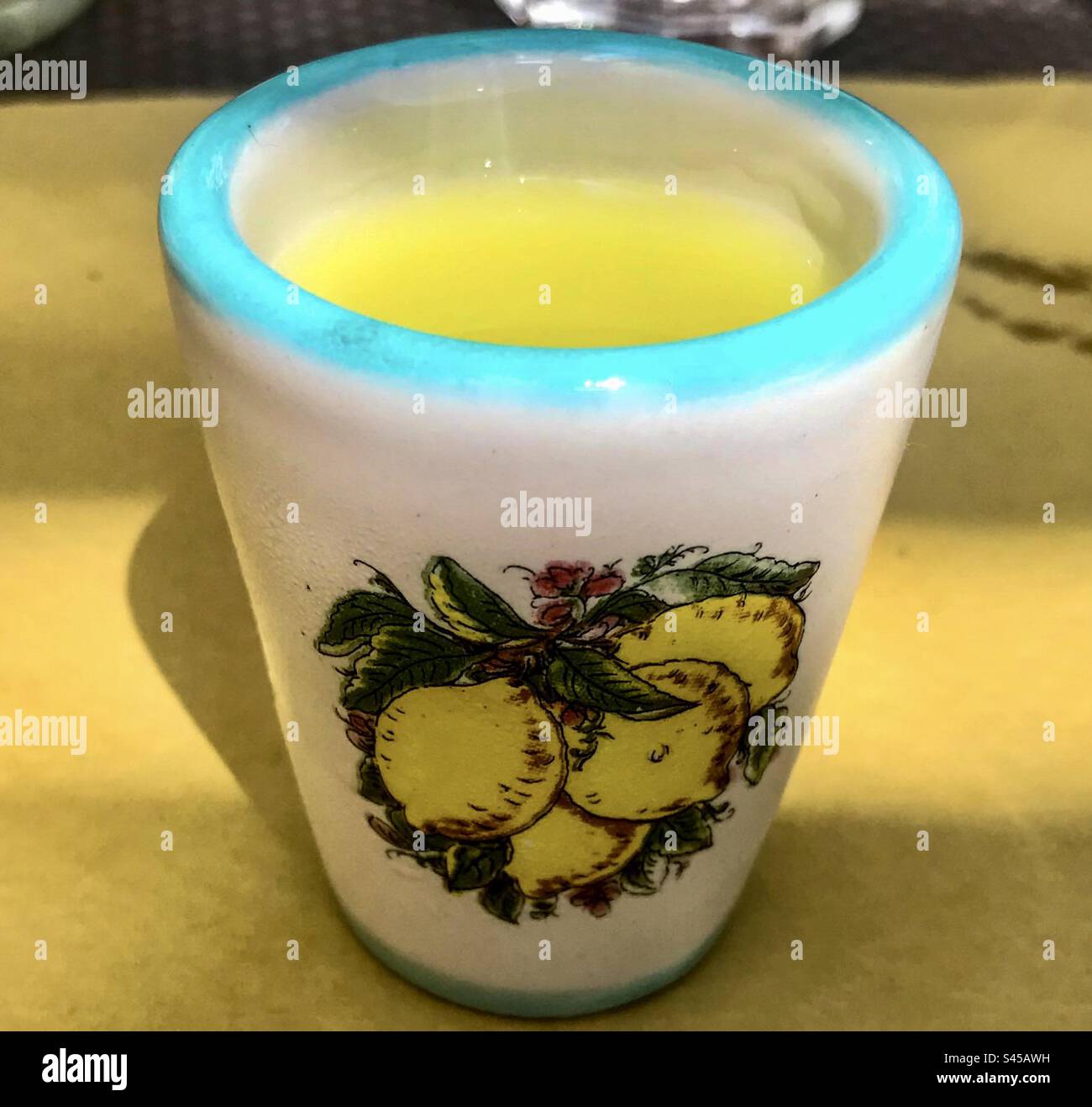 Limoncello amalfi coast hi-res stock photography and images - Alamy