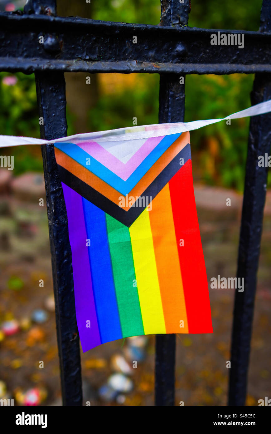 Pride flag smartphone stock photos and images - Alamy