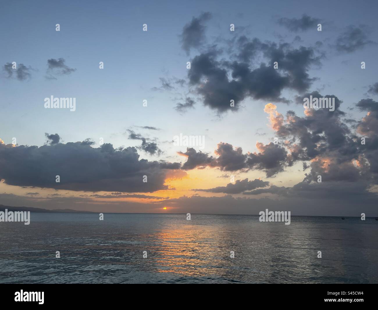 Jamaica beach sunset hi-res stock photography and images - Alamy