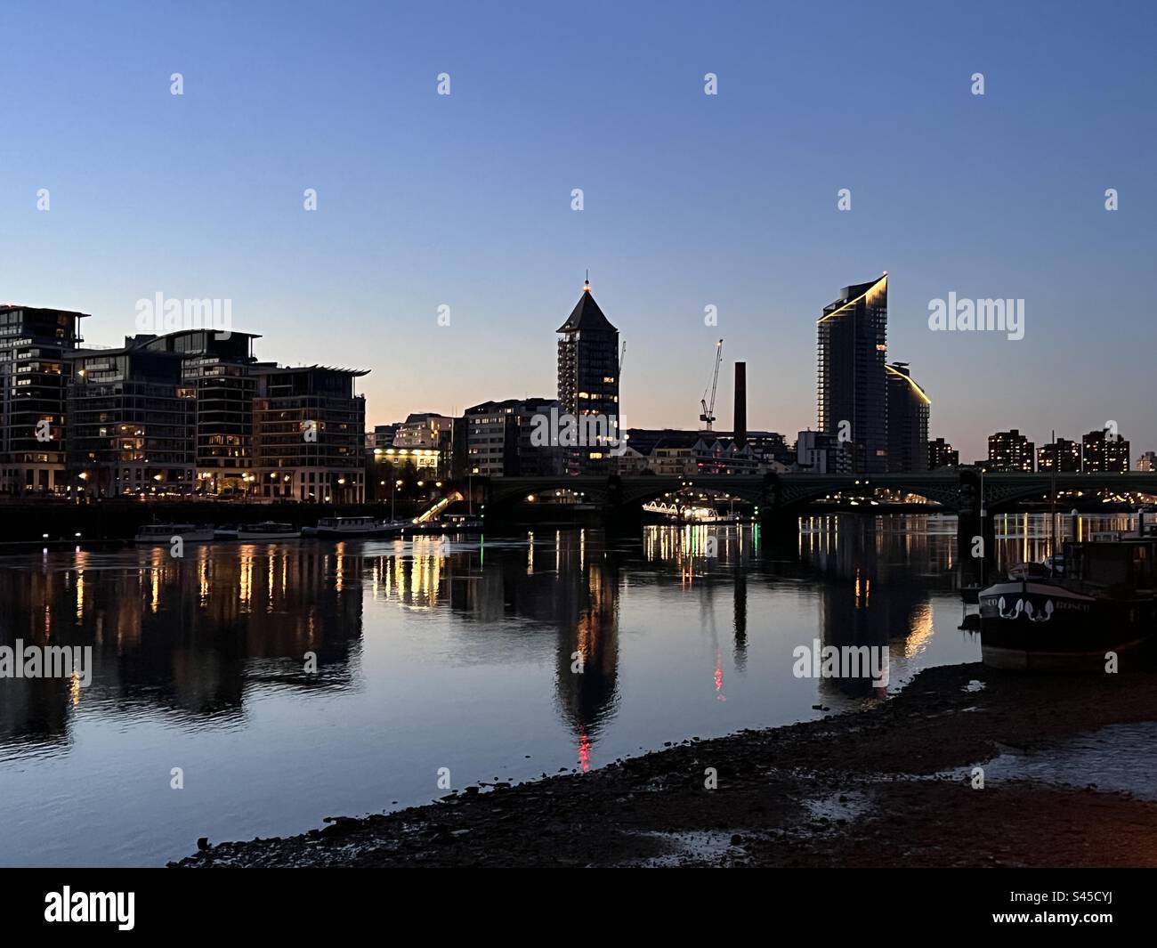 Chelsea wharf hi-res stock photography and images - Alamy