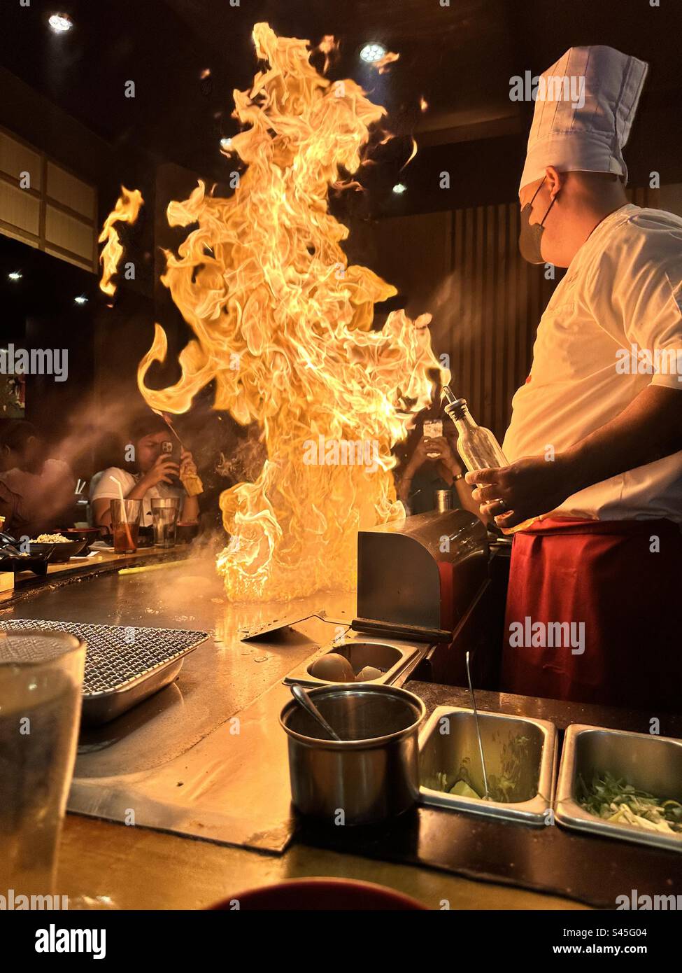 Japanese teppanyaki hi-res stock photography and images - Alamy