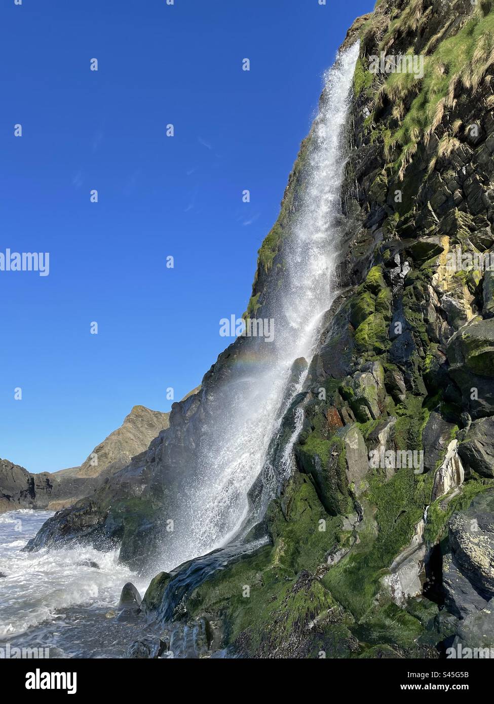 Spray waterfall hi-res stock photography and images - Alamy