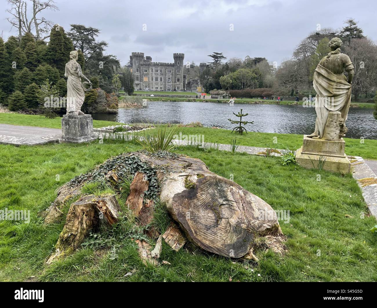 Johnstown castle hi-res stock photography and images - Alamy