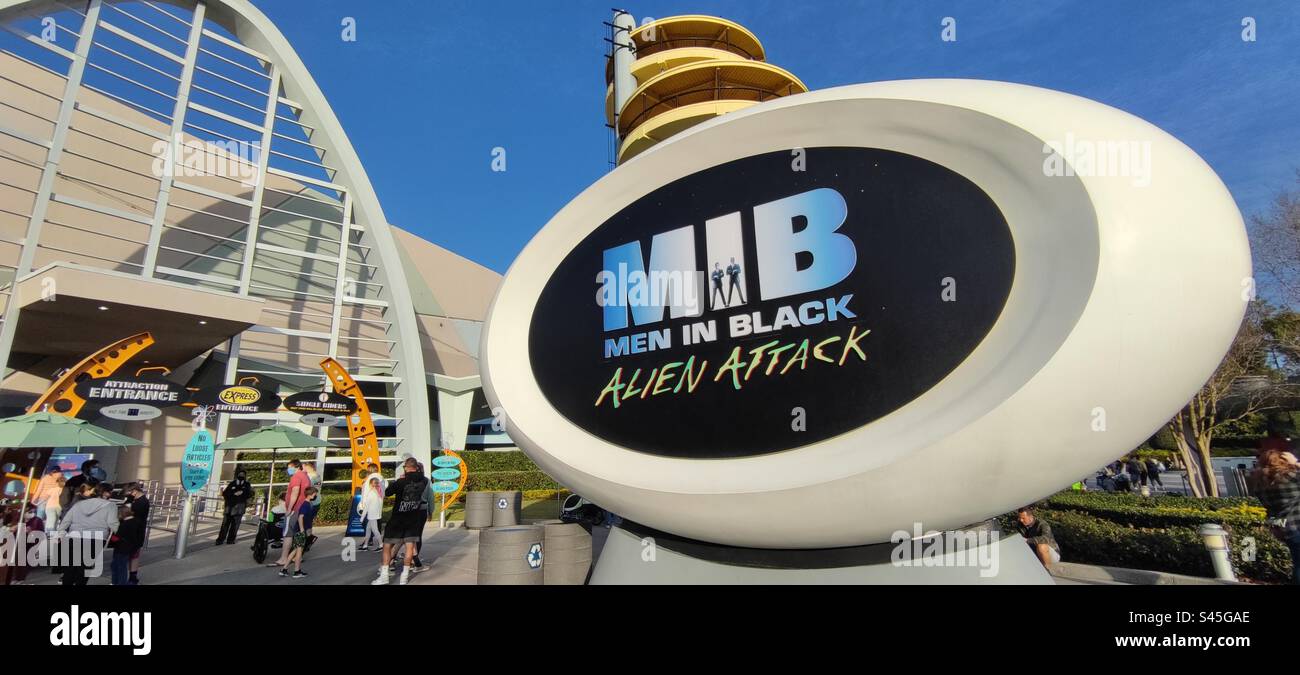 Universal studios park ride hi-res stock photography and images - Alamy