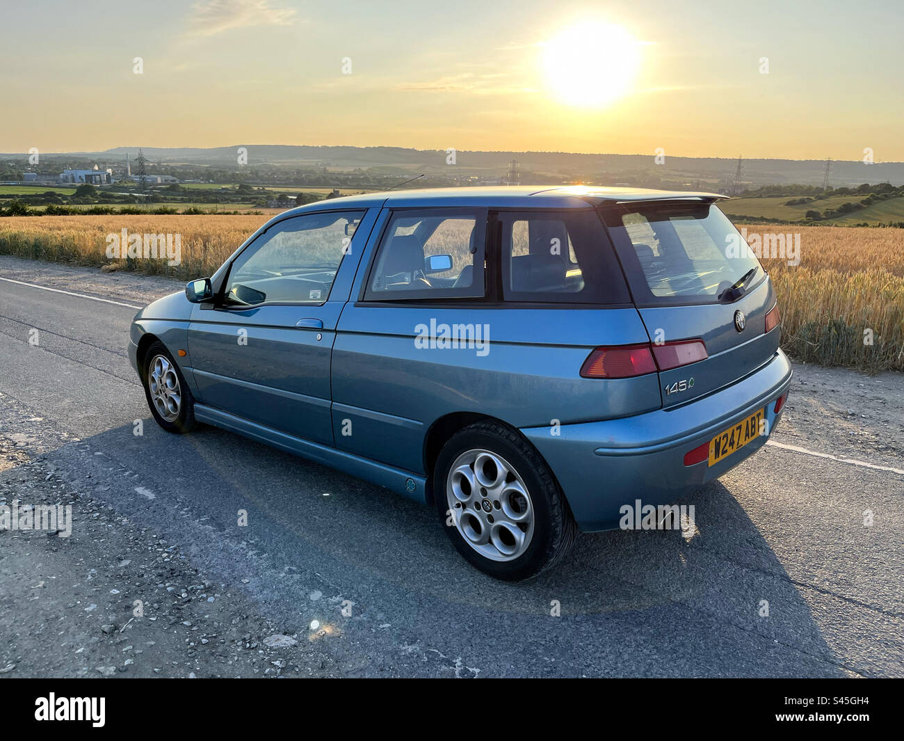 2000 Alfa Romeo Cloverleaf Italian hot hatch sports car Stock Photo - Alamy