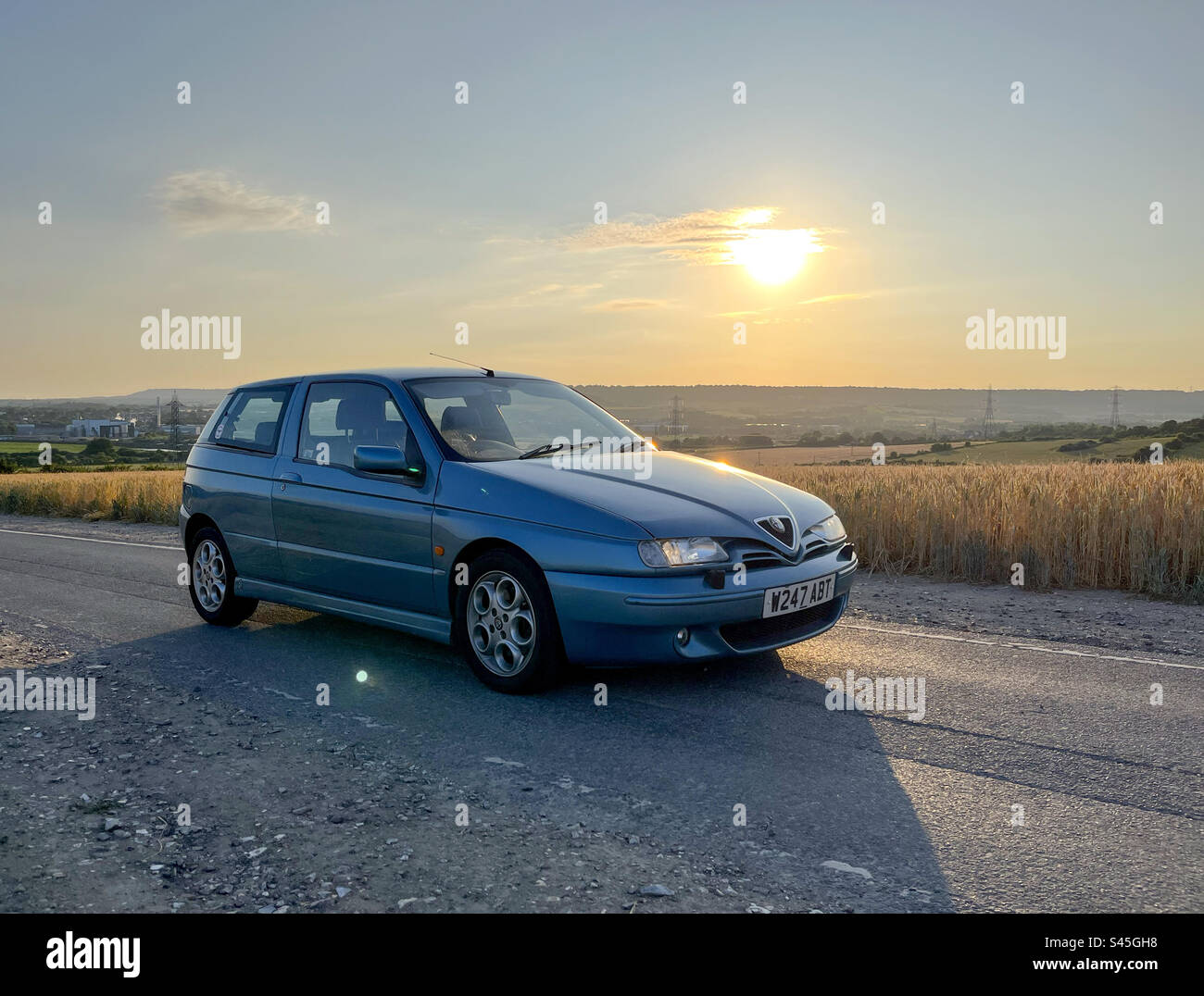 2000 Alfa Romeo Cloverleaf Italian hot hatch sports car Stock Photo - Alamy