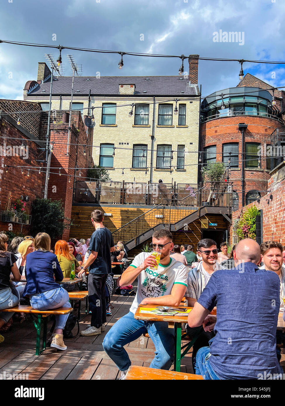 Busy bar in Leeds City Centre Stock Photo - Alamy