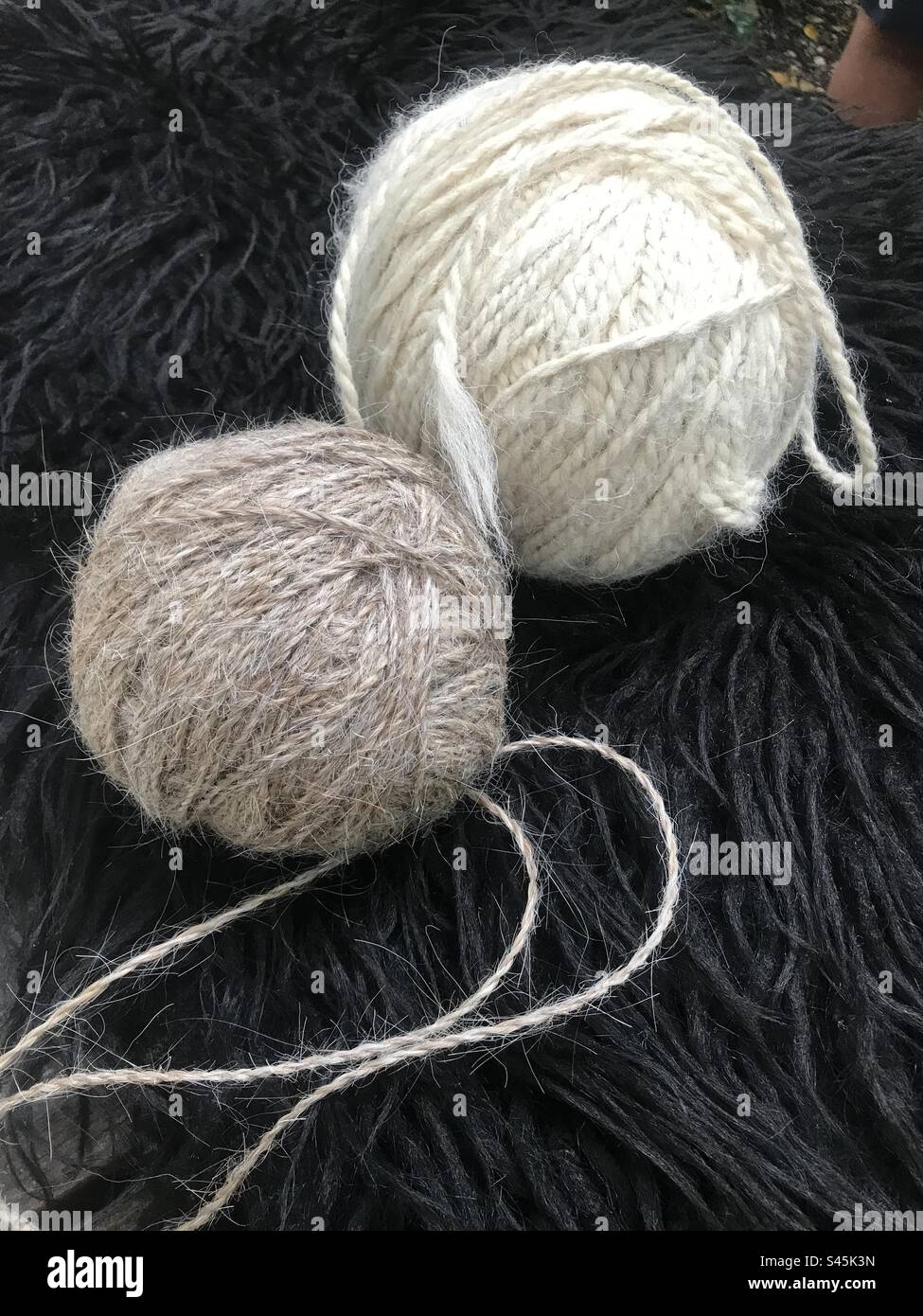 Natural wool hi-res stock photography and images - Alamy